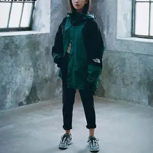 The North Face Retro Mountain Light Futurelight Jacket