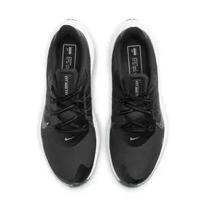 Nike Zoom Winflo 7 Shield Low Top Sneakers