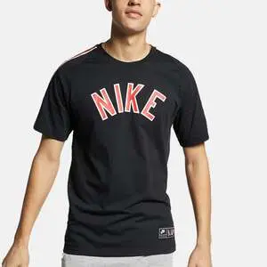 Nike Short Sleeve Crewneck T-shirt