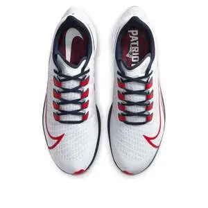 Nike Zoom Pegasus 37 "new England Patriots" Athletic Sneakers - White/yellow/orange
