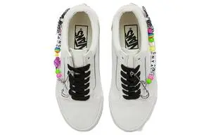 VANS Old Skool Low Top Sneakers - White/black