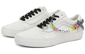 VANS Old Skool Low Top Sneakers - White/black