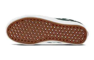 VANS Comfycush Era Distorted Logo Sneaker - Green