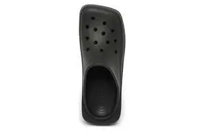 CROCS Classic Blunt Toe Clogs