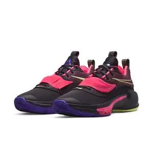 Nike Zoom Freak 3 "digital" Basketball Sneakers - Black/pink