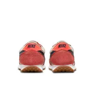 Nike Daybreak Cinnabar Sanddrift Gum Low Top Sneakers - Red