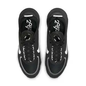 Nike Max 2090 Sneakers