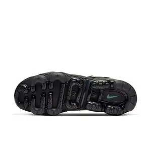 Nike Vapormax Plus Sneakers - Black