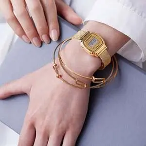 Casio Digital Quartz Watch With Mesh Band