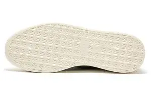PUMA Clyde Fg Low Top Sneakers - White/green