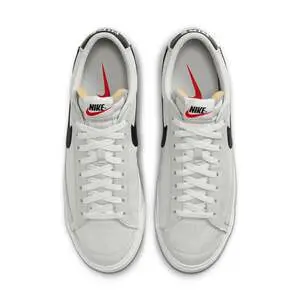 Nike Blazer Low 77 Se Sneakers - Light Bone/sail/light
