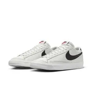 Nike Blazer Low 77 Se Sneakers - Light Bone/sail/light