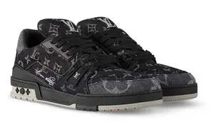 LOUIS VUITTON Trainer Sneakers