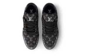 LOUIS VUITTON Trainer Sneakers
