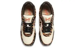 A BATHING APE Road Sta
