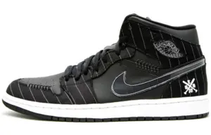 JORDAN 1 Retro High Top Sneakers - Black