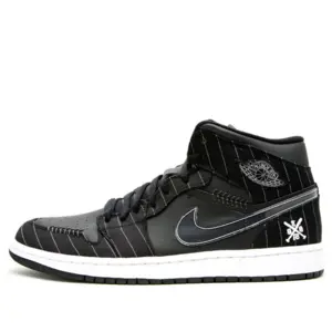 JORDAN 1 Retro High Top Sneakers - Black