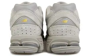 NEW BALANCE 2002r Sneakers - Grey