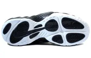 Nike Foamposite Pro Sneakers - Black