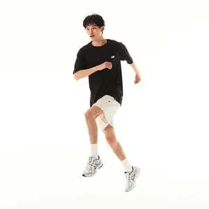 NEW BALANCE Nb Small Logo T-shirt Asia Sizing - Black