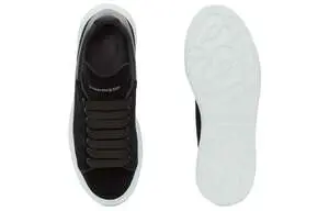 Alexander McQueen Oversized Sneaker - Black