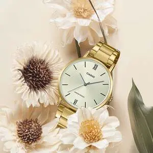 Casio Water Resistant Analog Watch - Gold