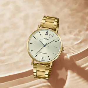 Casio Water Resistant Analog Watch - Gold