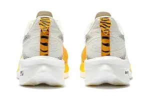 361 DEGREES X Qu!k Foam Flying Flame Et Sneakers - Yellow/white