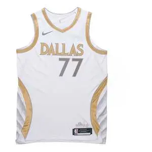 Nike Dallas Mavericks Luka Doncic Jersey - White