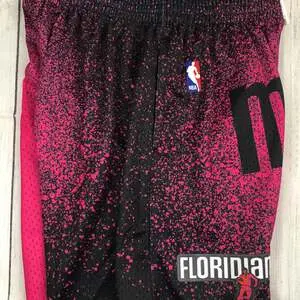 Mitchell & Ness X Nba Miami Heat Spray Paint Swingman Shorts