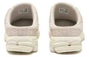 NEW BALANCE 2002r Mule - Light Graybrown