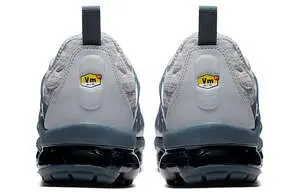 Nike Vapormax Plus Athletic Sneakers - Grey