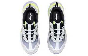 LI-NING Reverses Sneakers