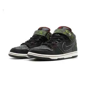 Nike Dunk Mid Elite Sb "nitraid" Sneakers