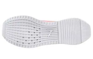 PUMA Avid Evoknit Low Top Sneakers - Pink