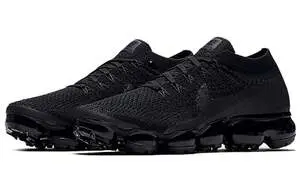 Nike Vapormax 'triple 2.0' Sneakers
