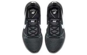 Nike Duel Racer Sneakers