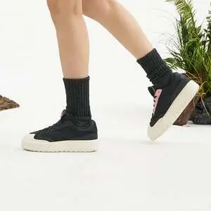 NEW BALANCE Ct302 Sneakers - Black