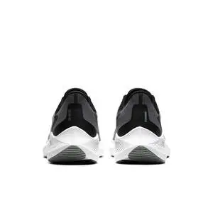 Nike Zoom Winflo 7 Athletic Sneakers - Black/grey