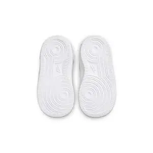 Nike Force 1 Mid Top Sneakers