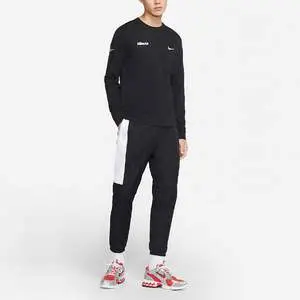 Nike Long Sleeve Crewneck Logo T-shirt