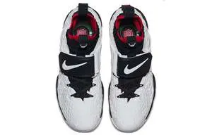Nike Lebron 15 'diamond Turf' Pe Basketball Sneakers - White/black