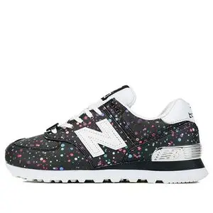Black/white/red