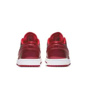 JORDAN 1 Low Se Sneakers - Red