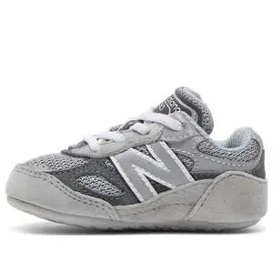 NEW BALANCE 990 V6 Sneakers