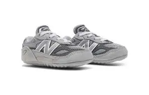 NEW BALANCE 990 V6 Sneakers