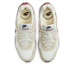 Nike Venture Runner Low Top Sneakers - White/red