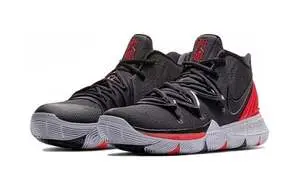 Nike Kyrie 5 "bred" Sneakers