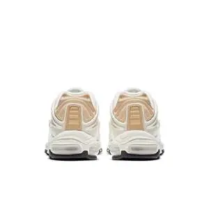 Nike Max Deluxe Se Sneakers - White