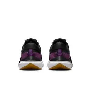 Nike Zoom Vomero 16 Sneakers